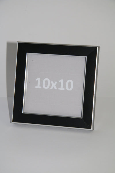 Rammi Titan svartur með silfur kannti – Hans Petersen